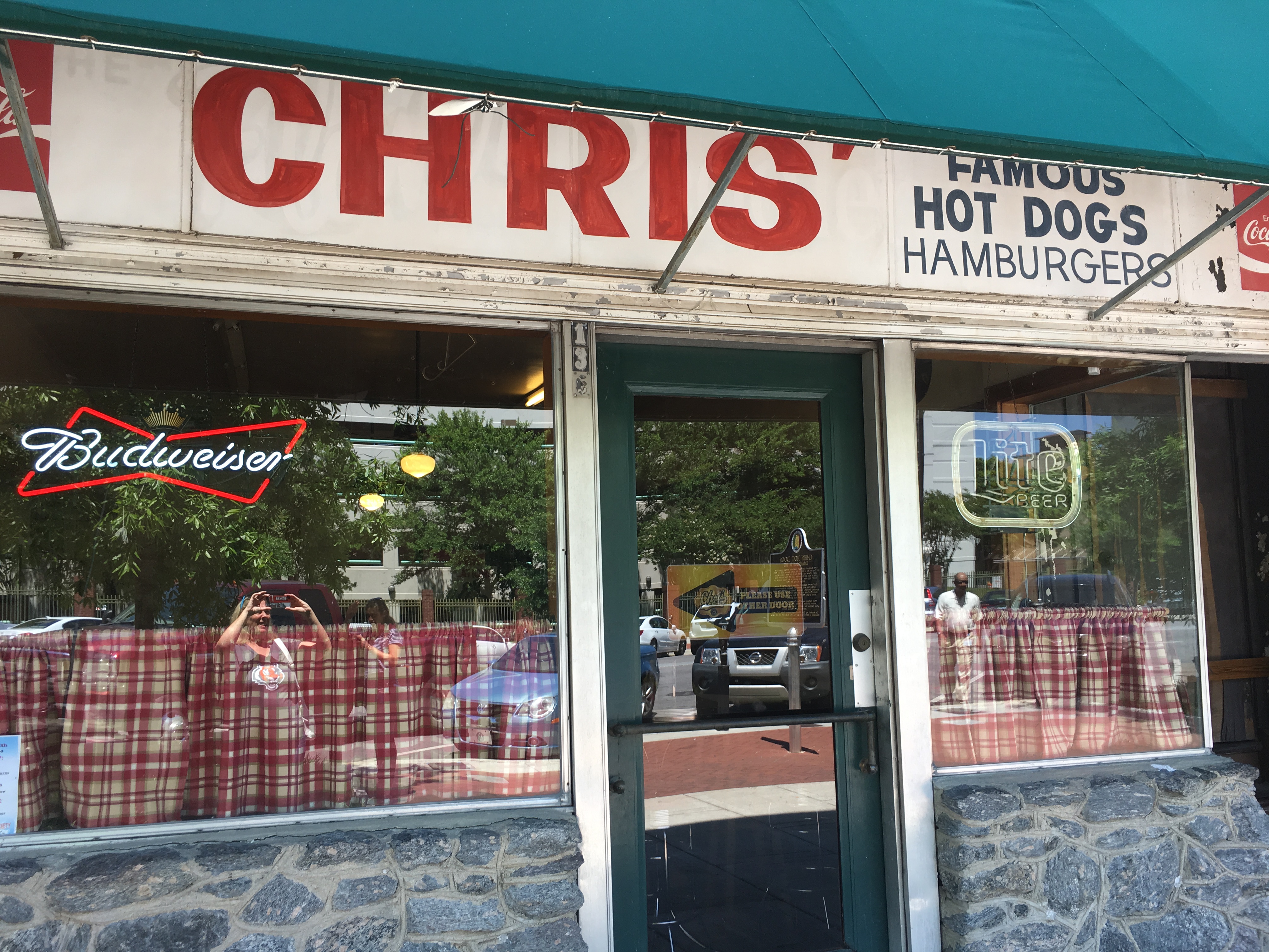 Chris’ Hot Dogs | Browsing The Atlas